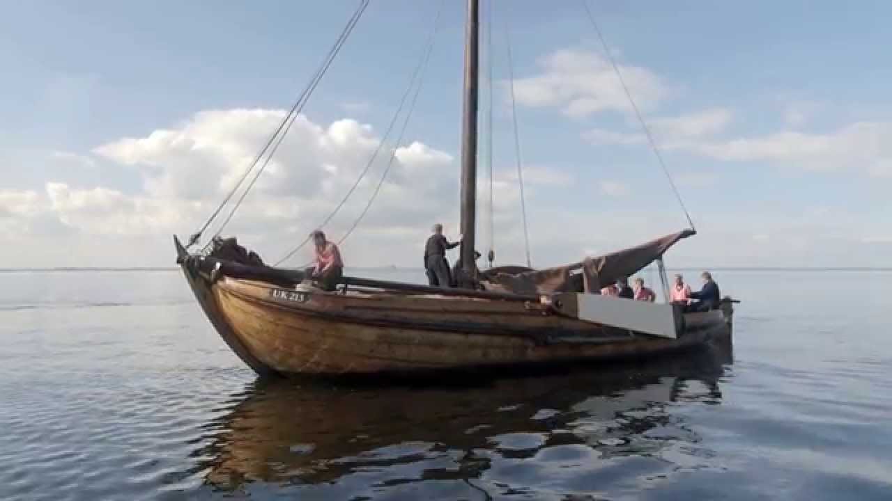 Met de Botter varen bij Urk - YouTube