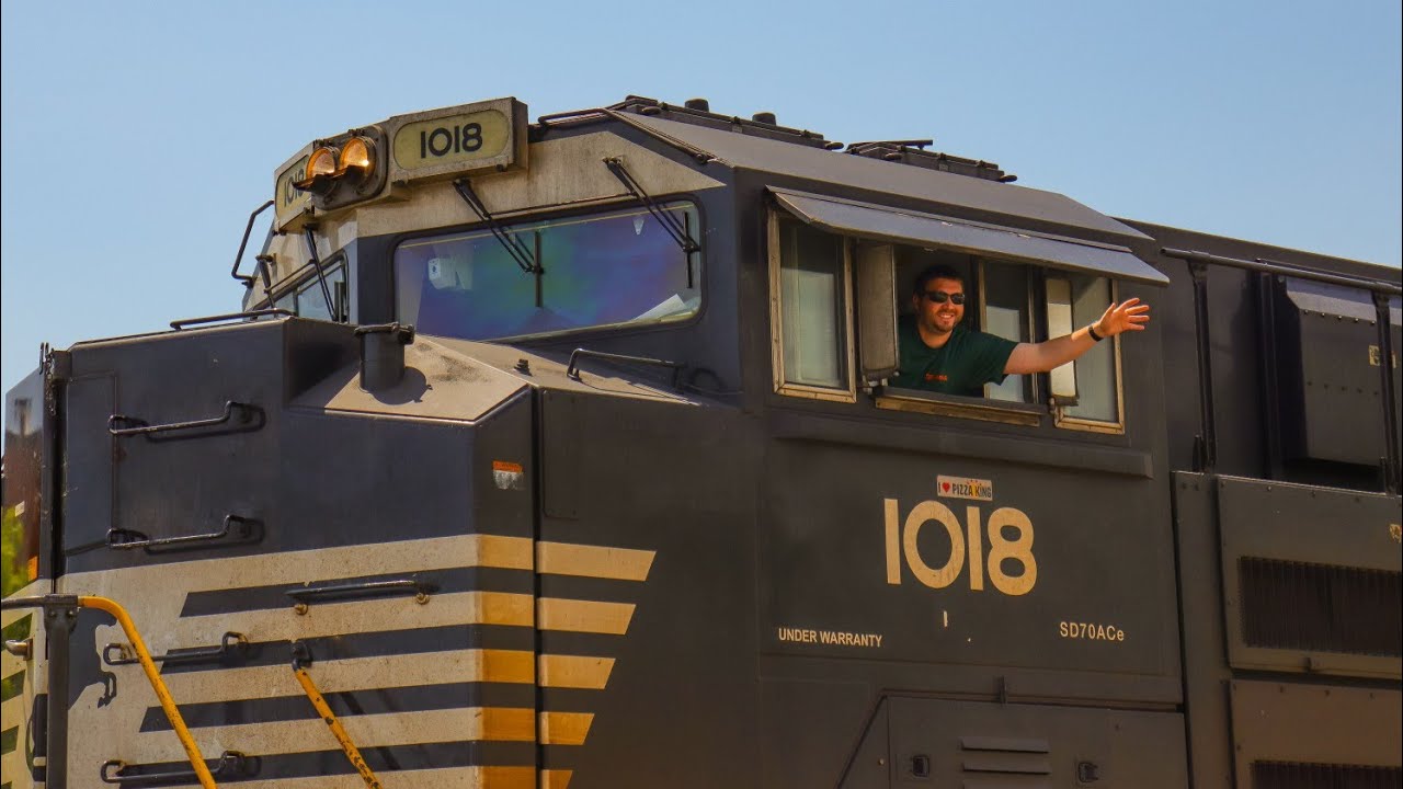 NS SD70ACE #1018 leads 154 w/ JT!!! - YouTube