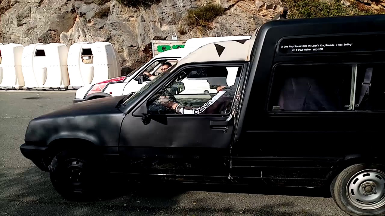 Renault Express VS Citroën C15 - YouTube