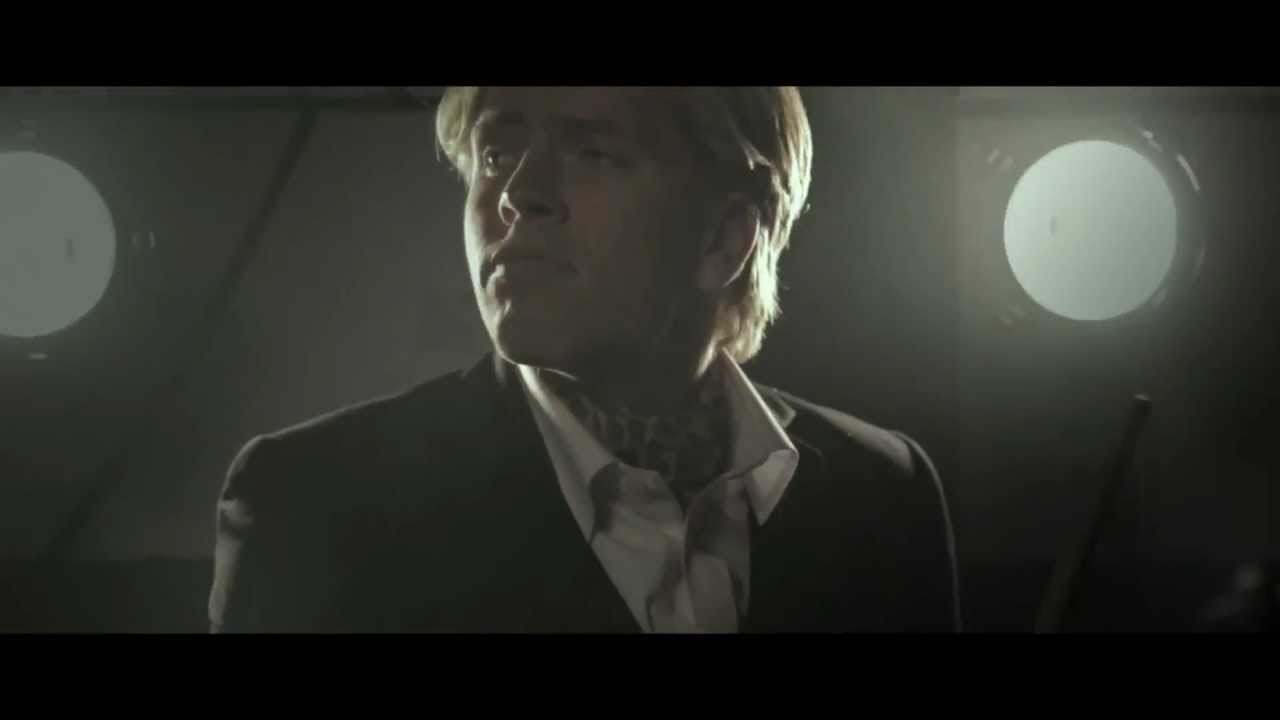 Kollektivet: Music Video - Tonight, it's the Right Wing's turn to march ...
