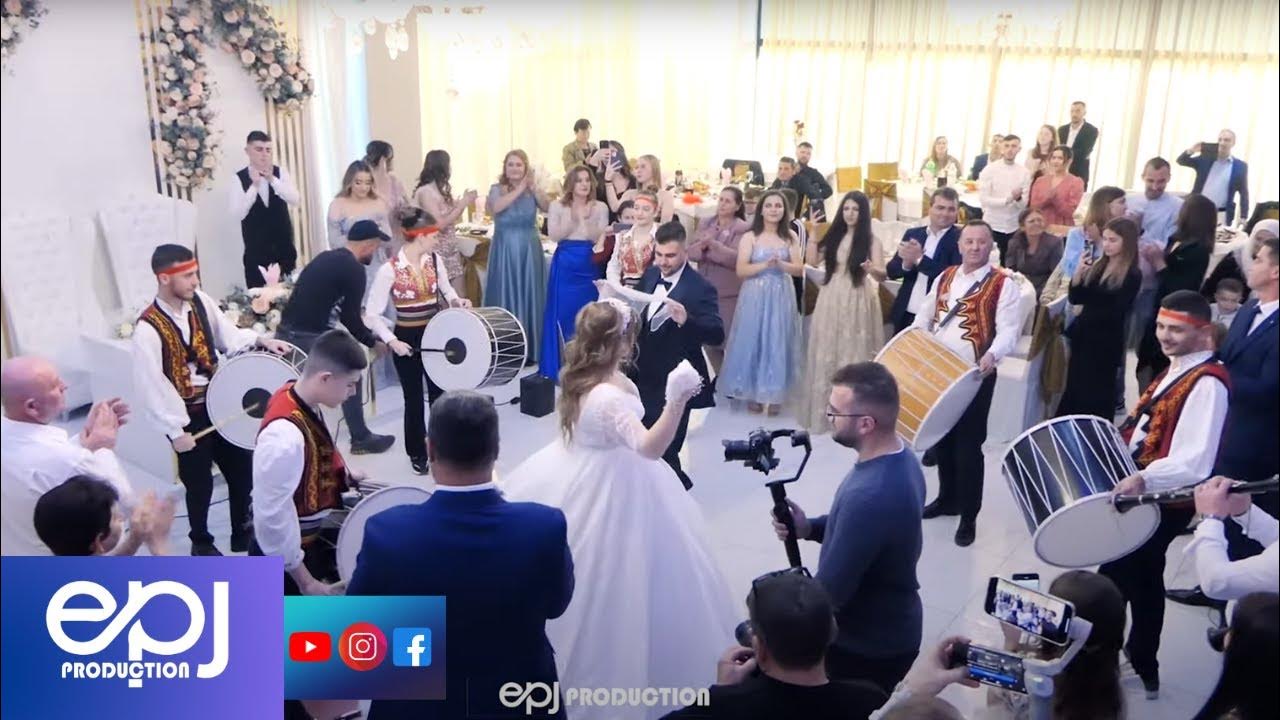 Valle e bukur me tupana / Dasma Shqiptare 2022 - YouTube