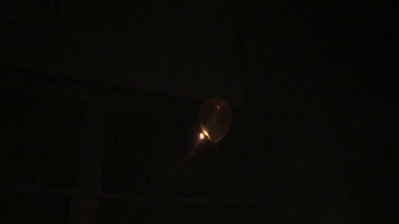 Hydrogen balloon explodes - YouTube