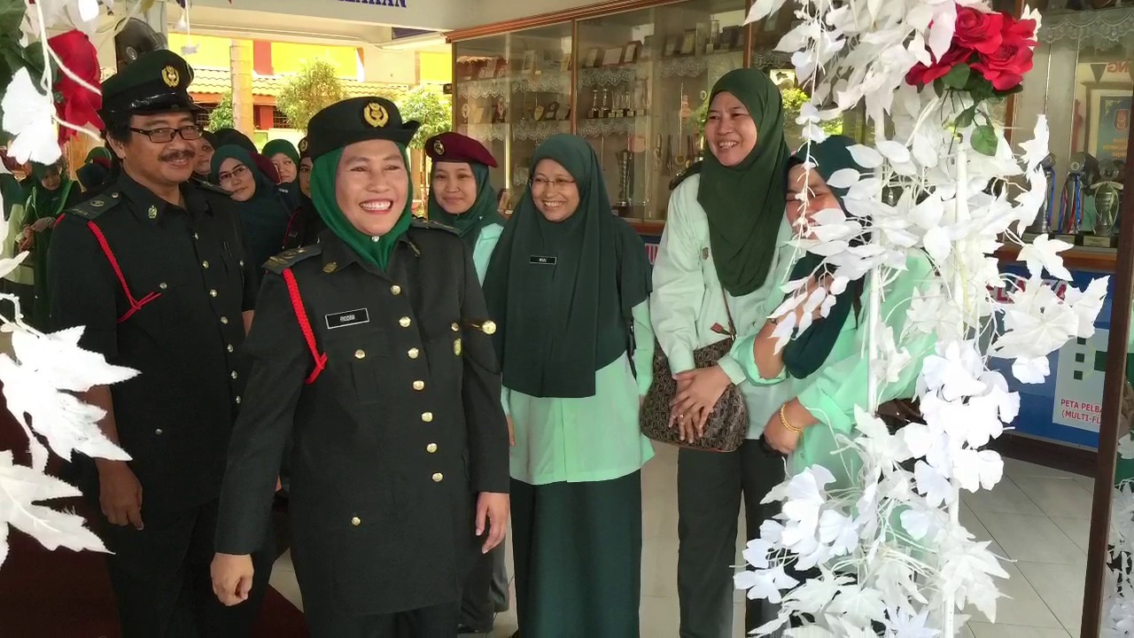 Majlis persaraan di SMK Malim - YouTube