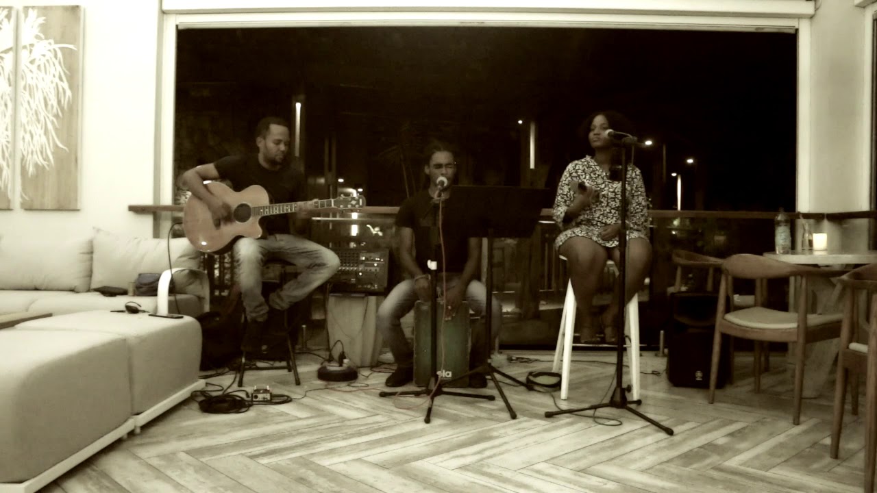 Fragile Live Isham Rath in Seychelles | Carana Beach - YouTube