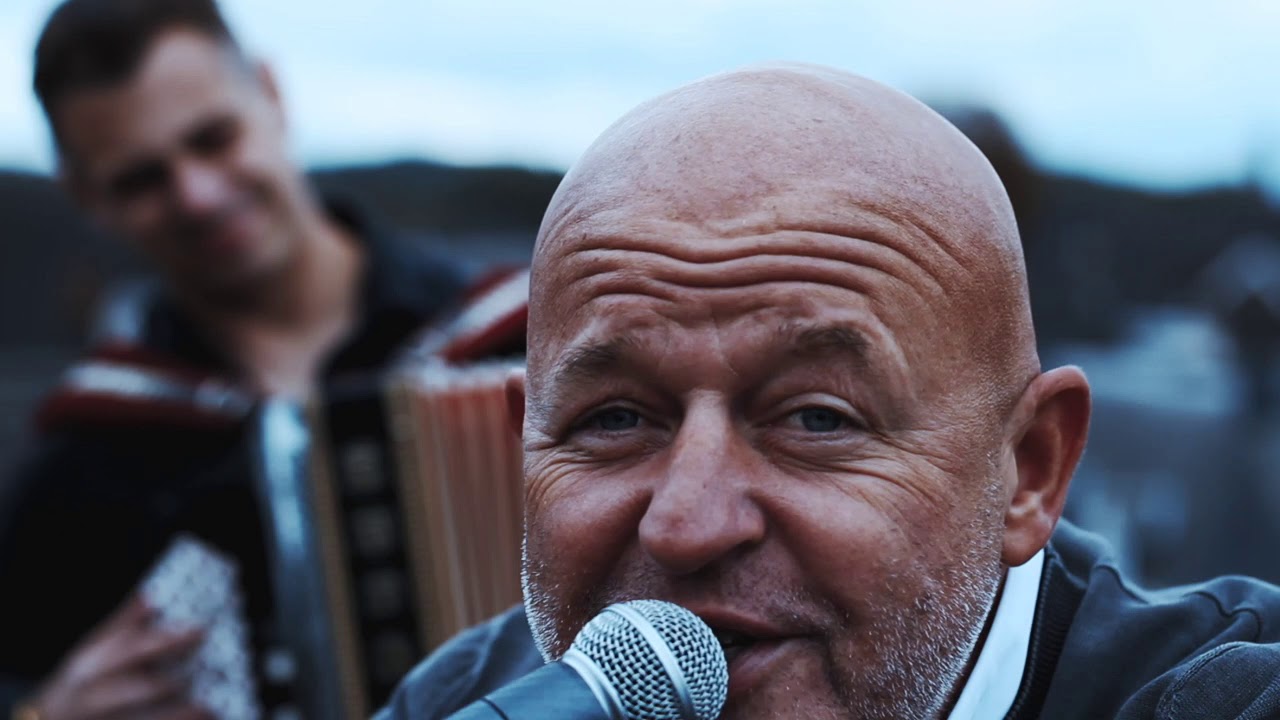 Dominique Paats & Erwin Brepoels - Run to stand still - YouTube