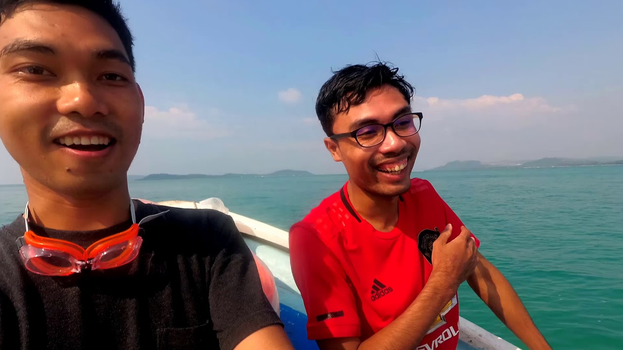 Fast boat along Koh Smach - YouTube