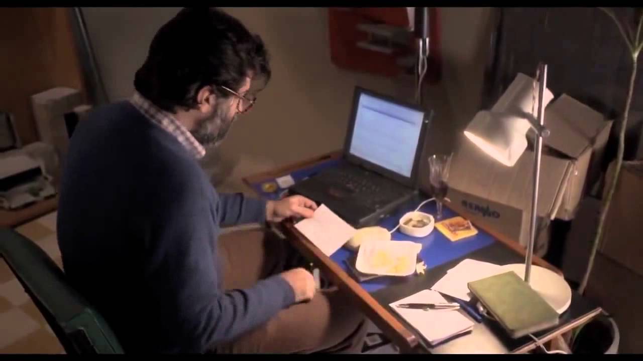 El crítico Trailer - YouTube