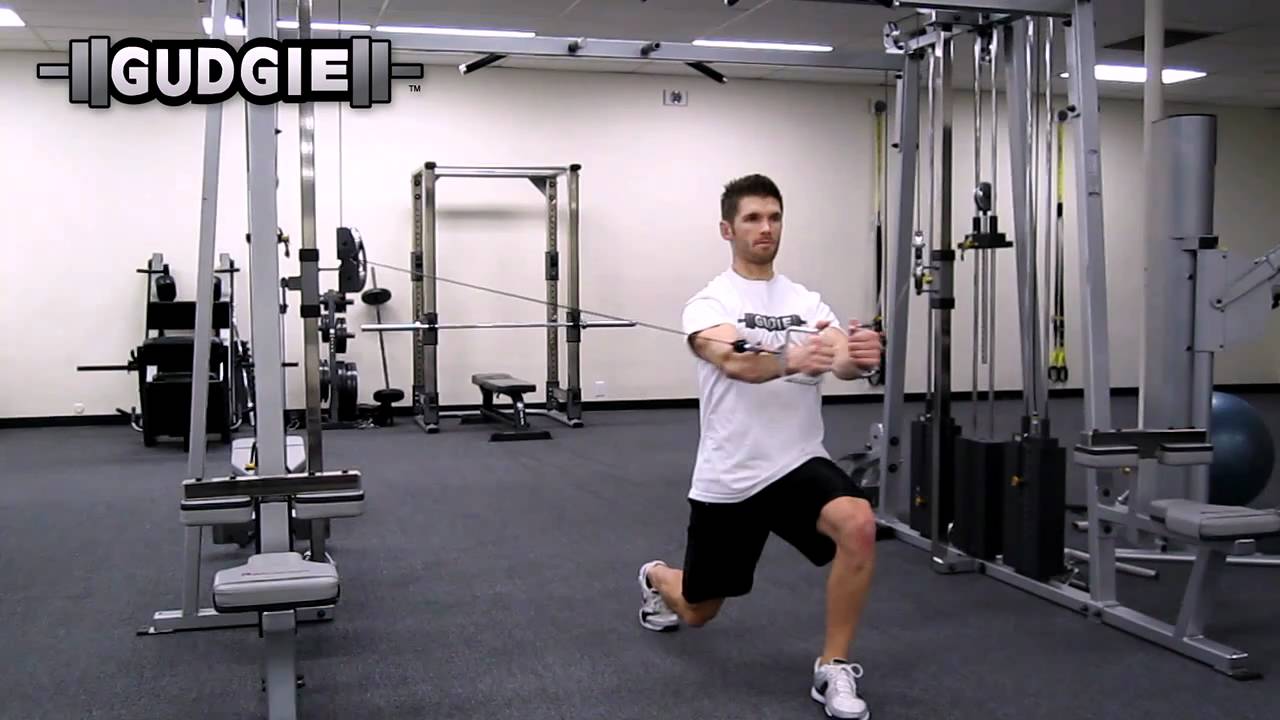 Lunges to cable chest fly (Gudgie) - YouTube