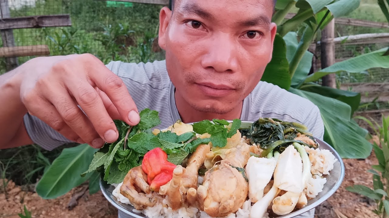 Spicy Chicken Leg Piece Curry || Eating With Unlimited Rice || Local ...