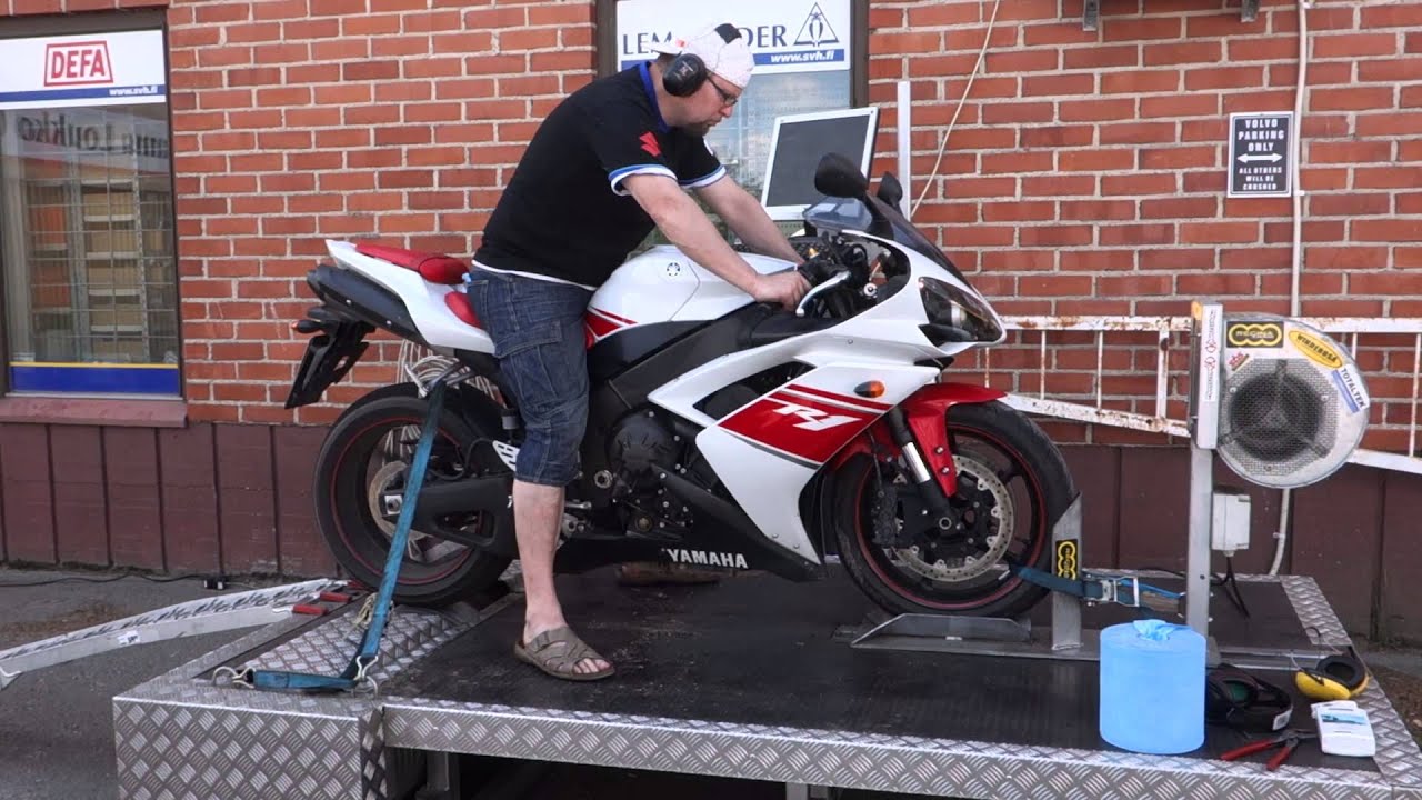 Stock 2008 Yamaha R1 on dyno - YouTube