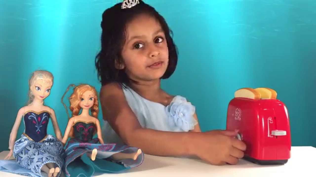 Playgo Toaster With Frozen Elsa Anna play - YouTube
