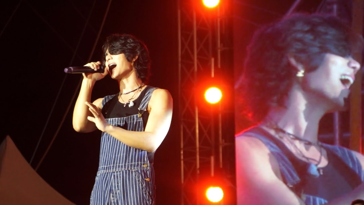 Jeff Satur @ Singing In The Rain 5 - YouTube