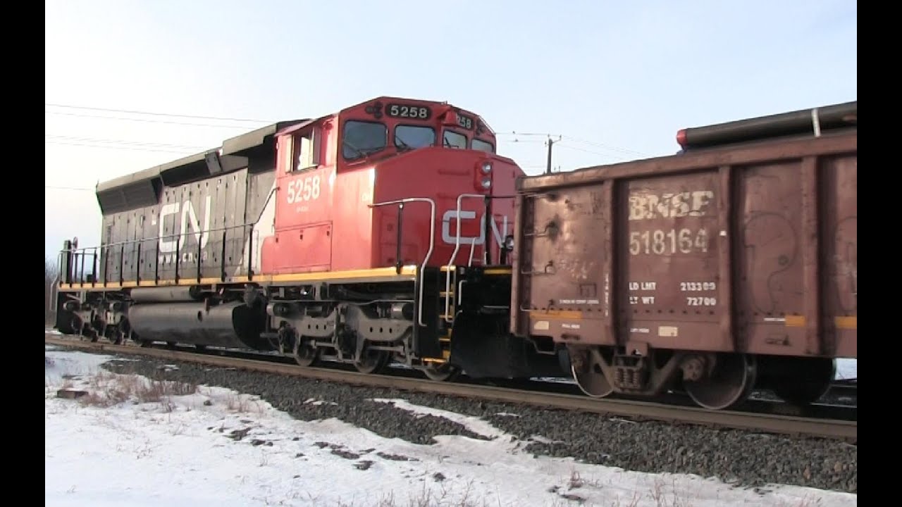 CN Train Spotting HD: LNG SD40! | CN SD40-2W 5258 Leads CN 519 West At ...