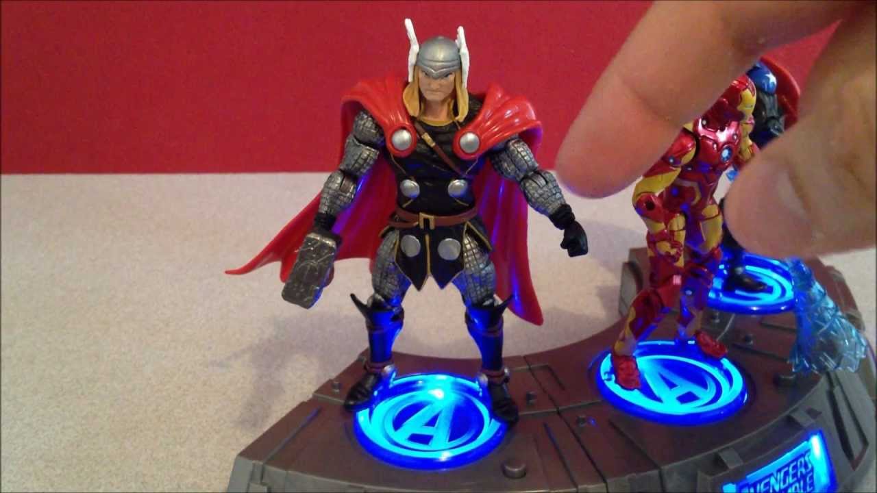 MARVEL AVENGERS THOR TOYS-R-US COMIC SERIES VIDEO REVIEW - YouTube
