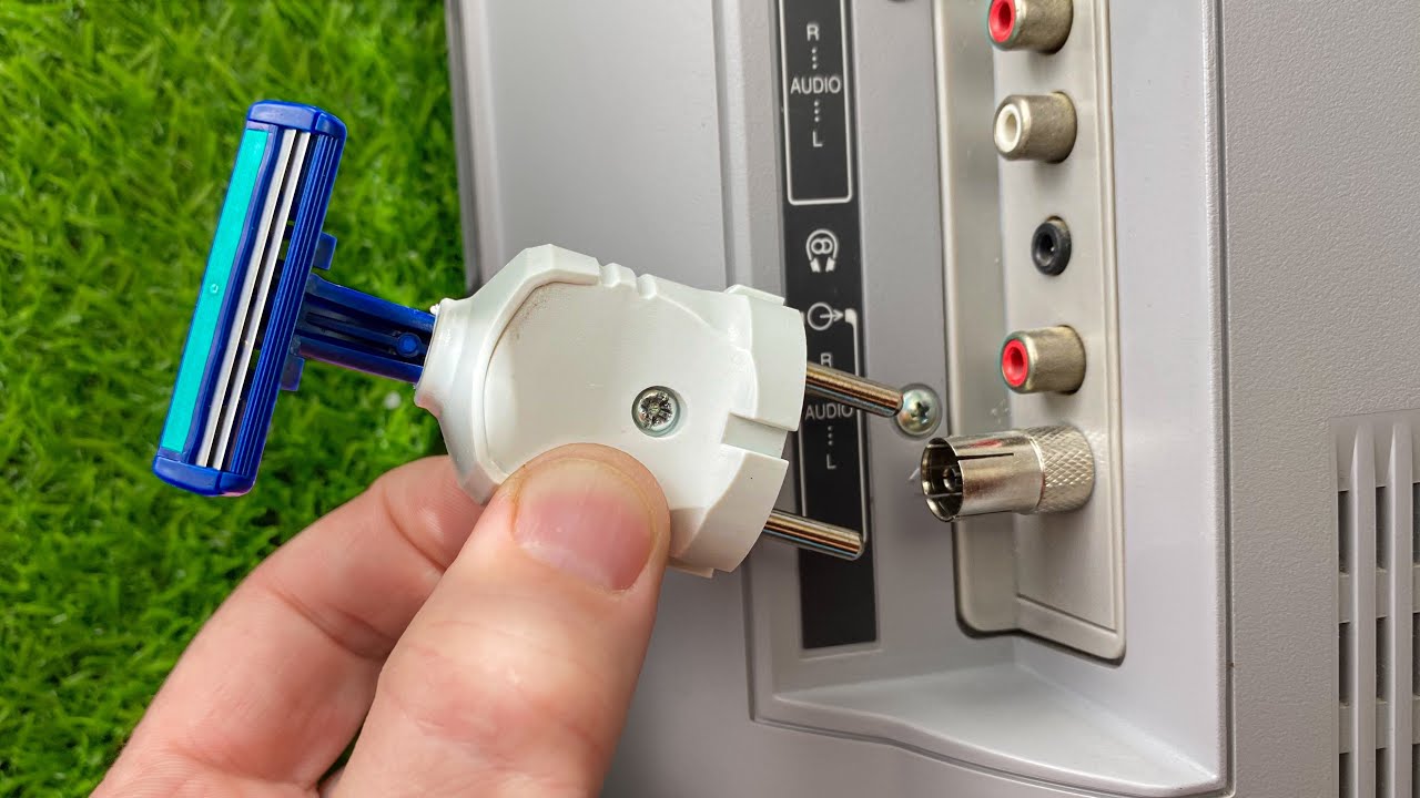 Just plug into your TV and watch all the channels in the world in Full ...