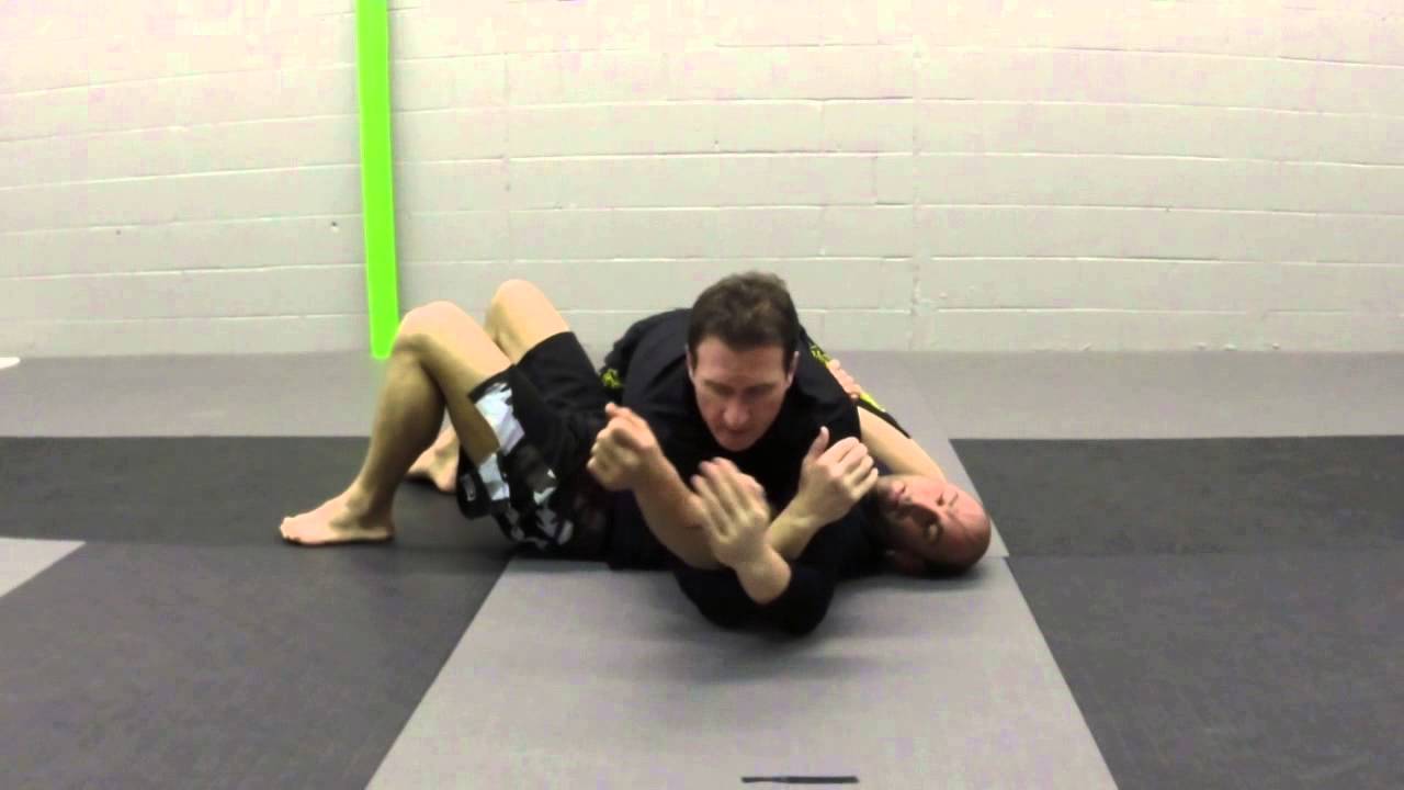 MOVE 05 Crowbar Armlock - YouTube