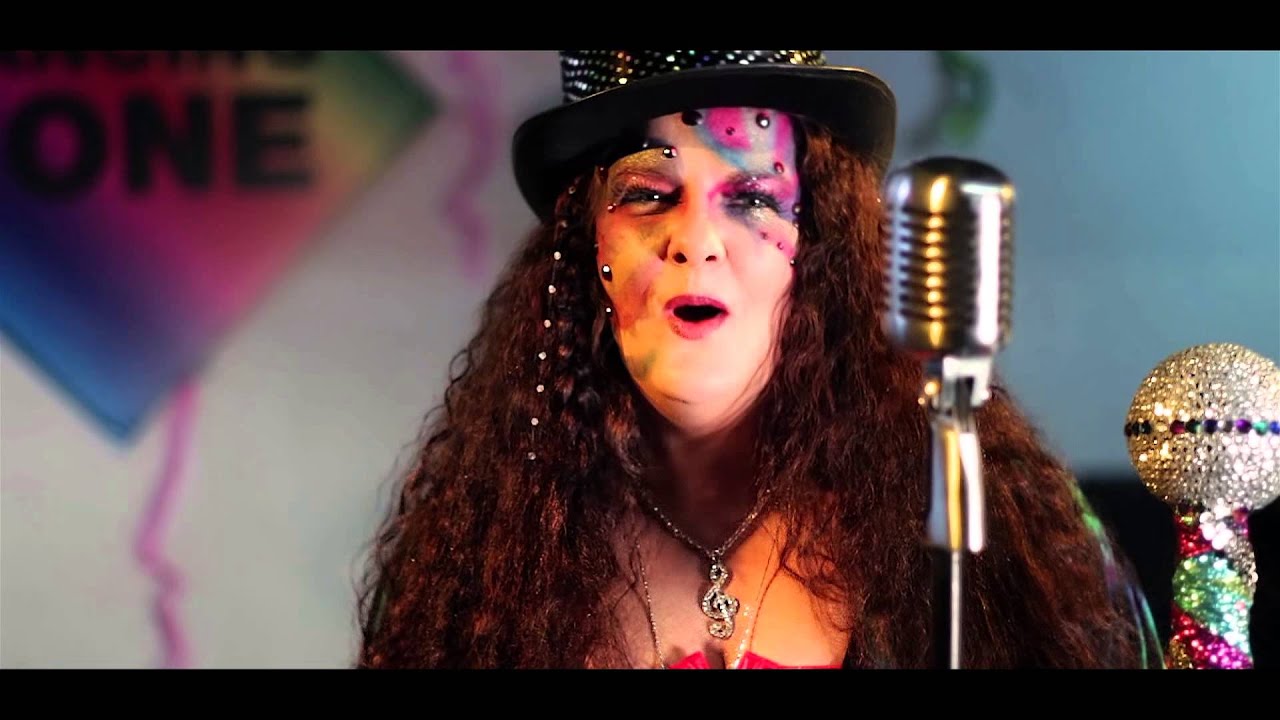 Dancing Zone Official Video - Holly Lewis - YouTube