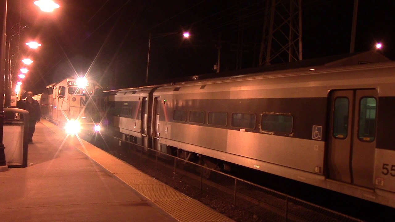 Full HD 60 FPS: NJT GP40PH-2B #4213 leads Train 2313 in Red Bank 1/25 ...