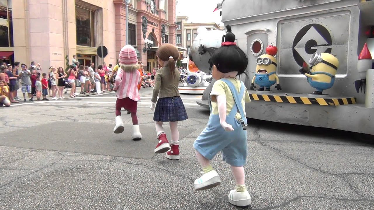 Universal's Superstar Parade at Universal Studios in Orlando Florida ...