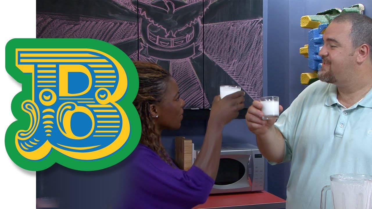 How to make Batida de Coco - With a real Samba Queen - YouTube