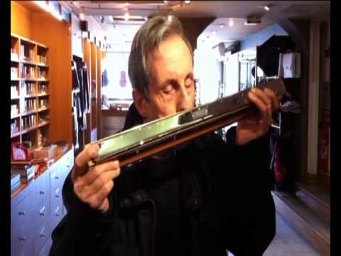 Harmonica le plus grand du monde BM - YouTube