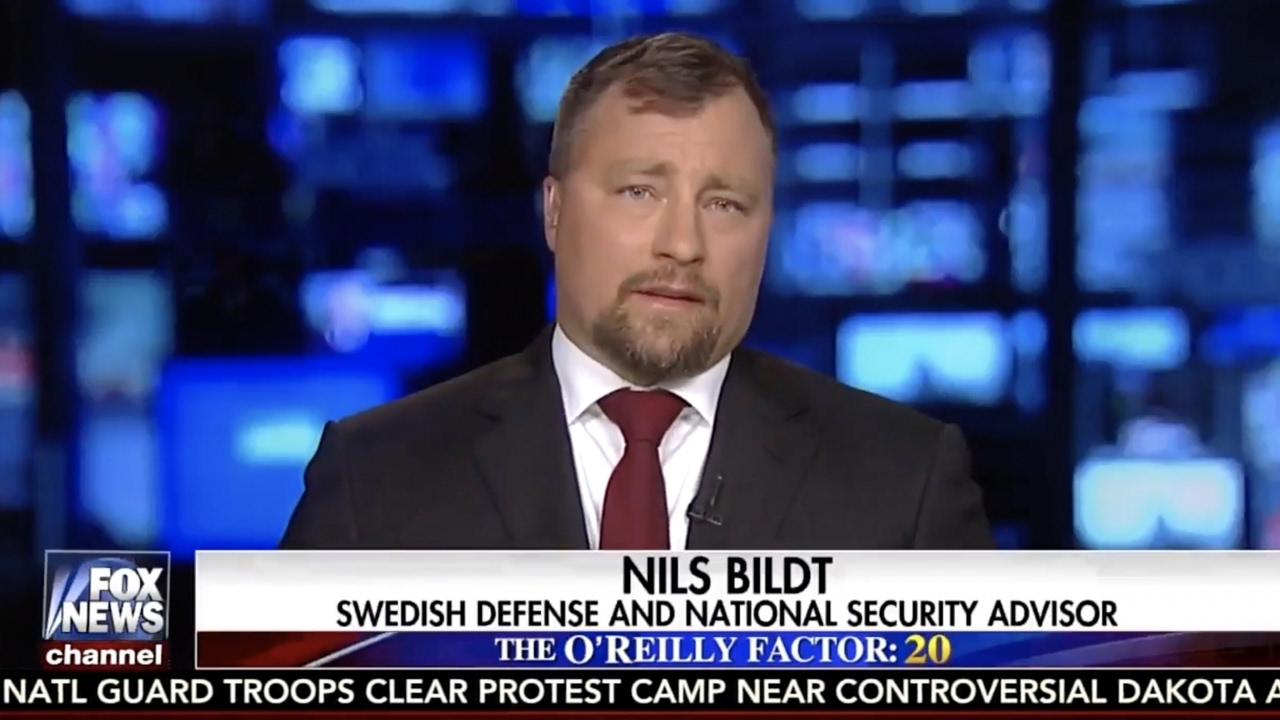 Fox News mislabels Swedish expert on air - YouTube