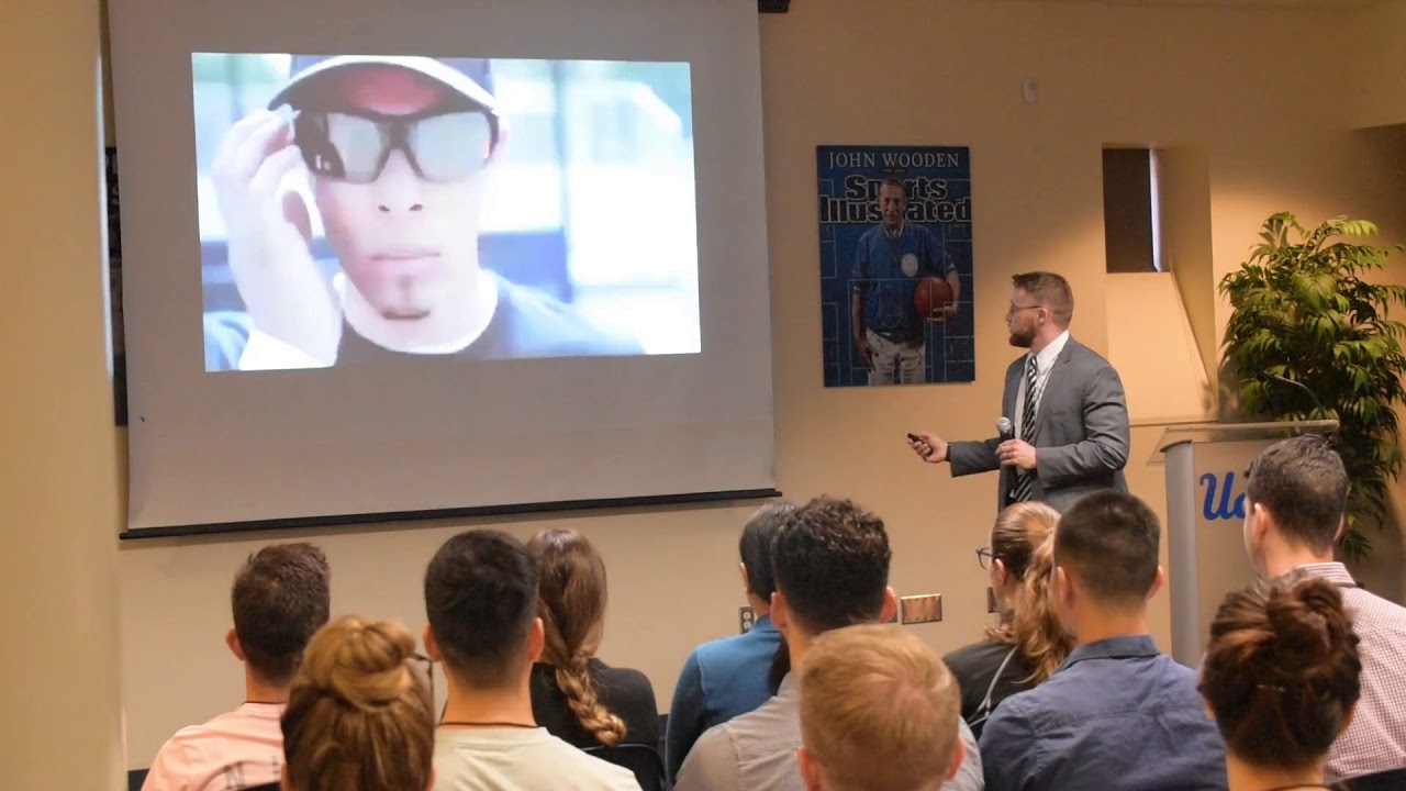 Dustin Grooms, PhD, ATC, CSCS, on cognitive loads, VR and strobes - YouTube