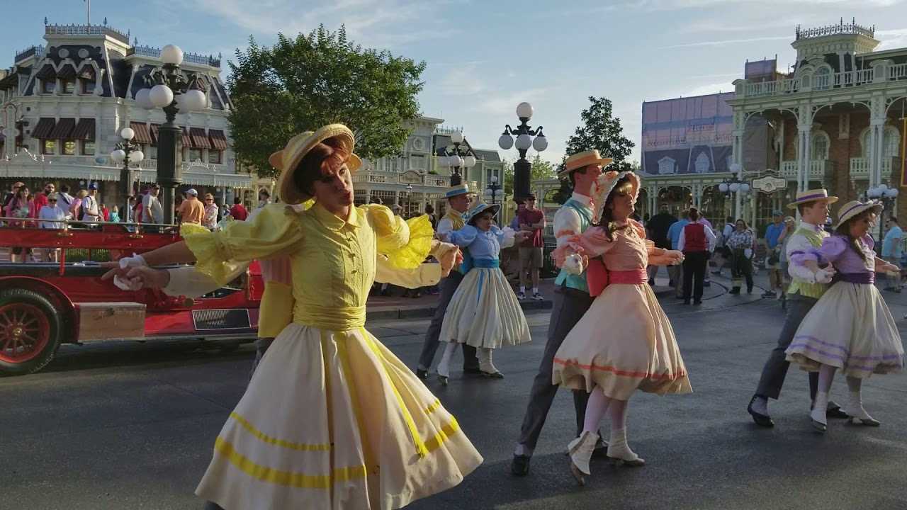 Main Street Spring Trolley Show 2018 - YouTube