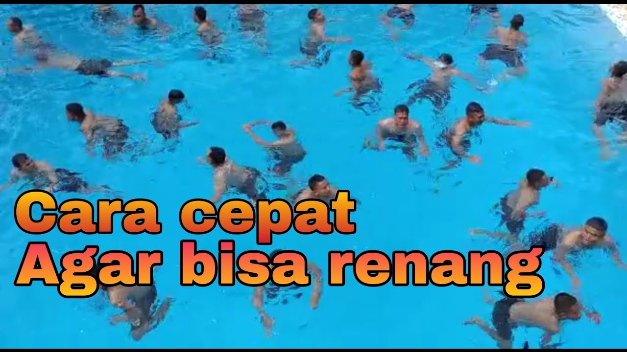 lakukan water trappen,agar badan tidak mudah tenggelam saat berenang ...