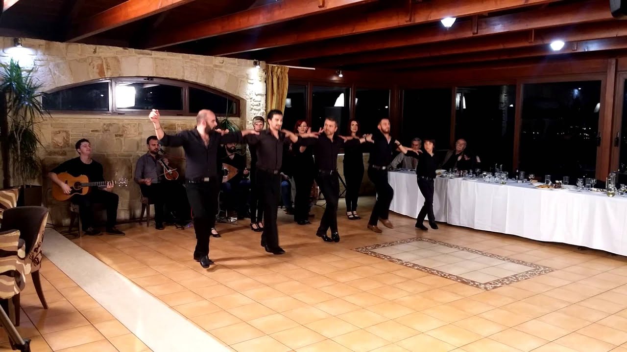 Πεντοζαλης απο το συγκροτημα του Αστρινου Χαραλαμπακη Μπαλασκα - YouTube