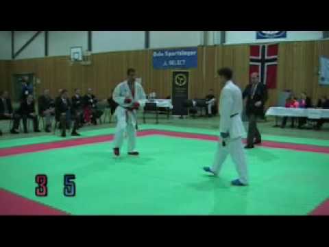 Karate NM 2009 Mika vs Jørn Ove last sec in Sai Shiai
