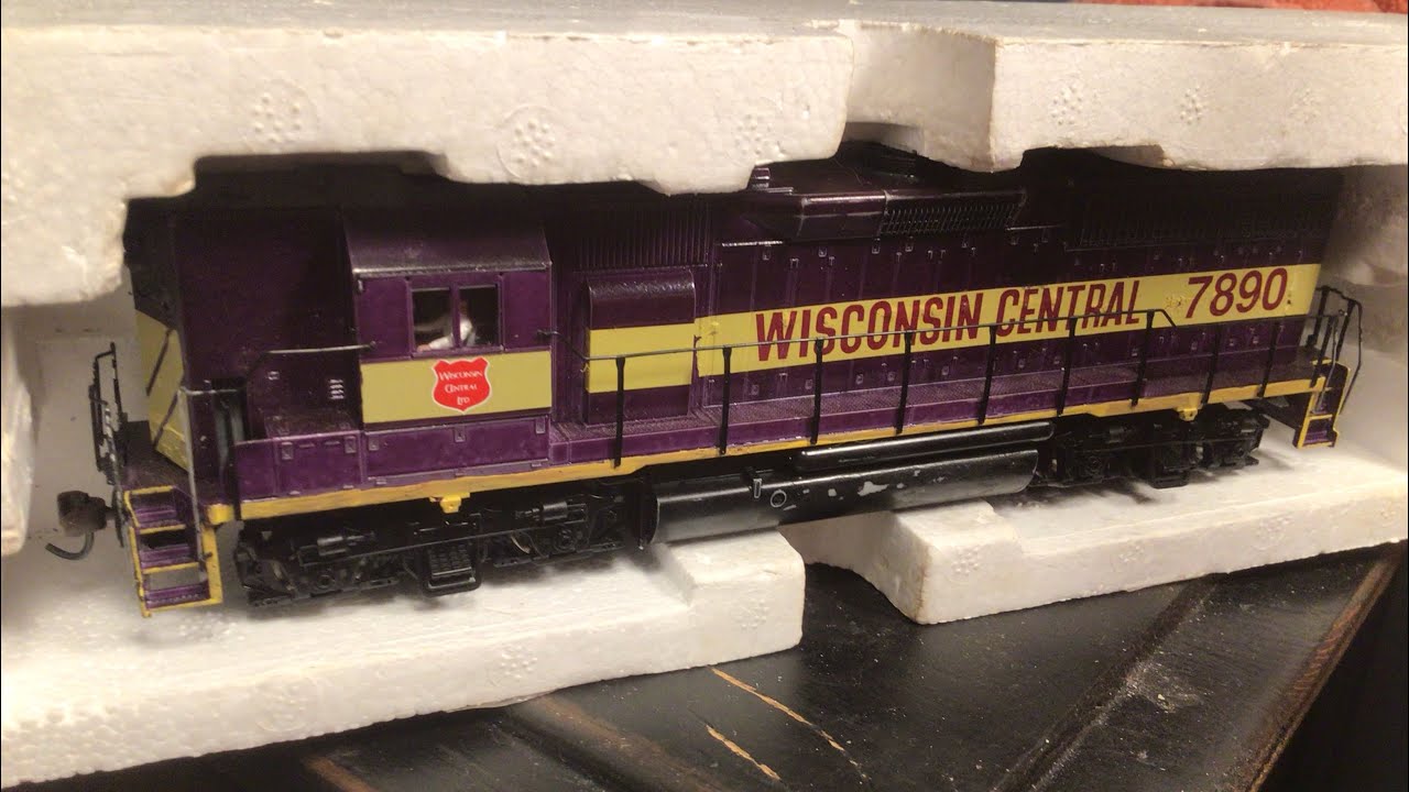 Running My Atlas WC GP40 High Hood On A Tanker Train - YouTube