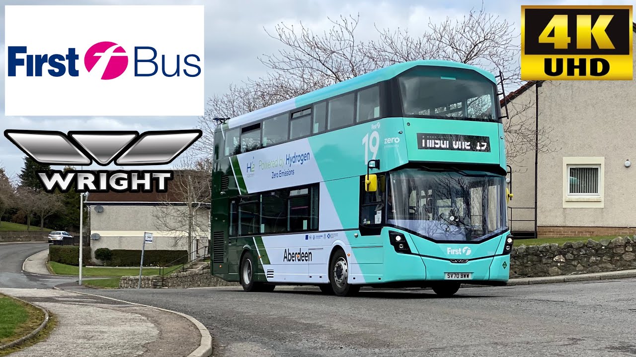 [First Aberdeen: 19 Peterculter to Tillydrone] Wright Streetdeck ...