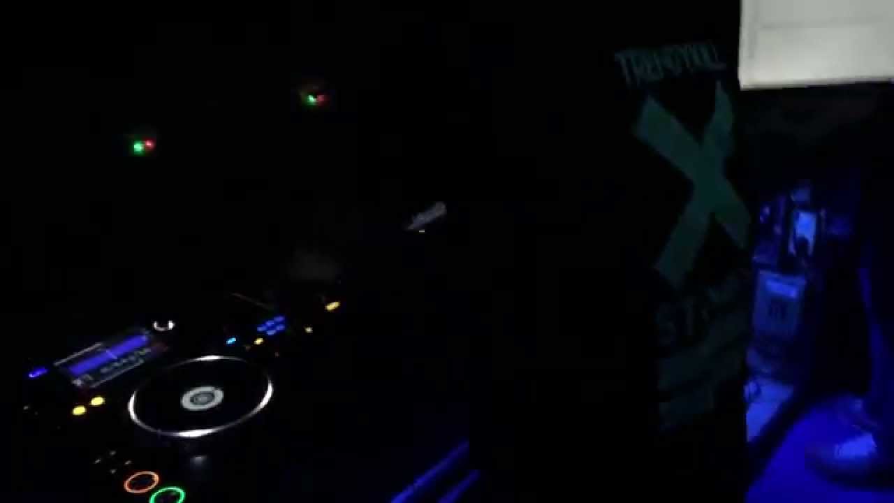 [Stomp!] DJ Jaybee & DJ JINHO @CLUB ZZYZX, Manila, Philippines - YouTube