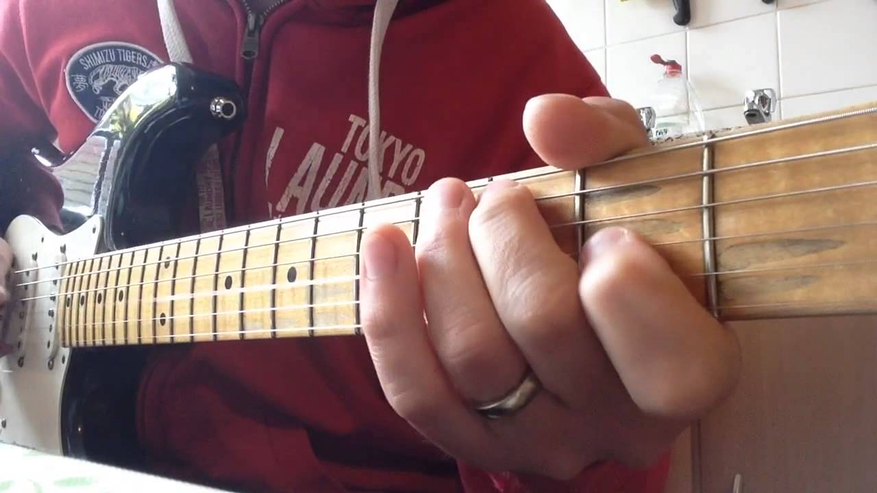 Lick of the day - Country / Chicken pickin style (Free guitar lessons ...
