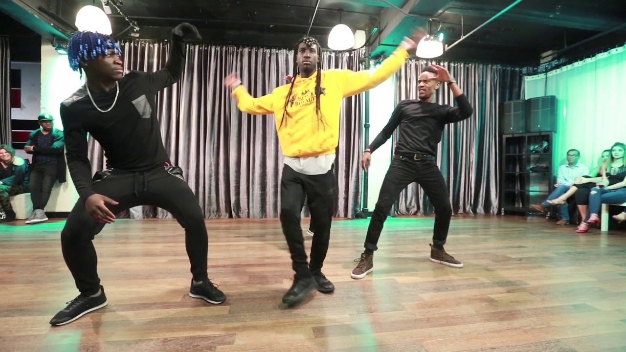 UPLIFT DANCE CREW, à l'"Espaces Des Arts", le 18 janvier 2018. - YouTube