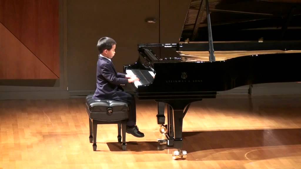 Winston Iskandar(6) performed Haydn: Sonata in G, HOB. XVI:8 - YouTube