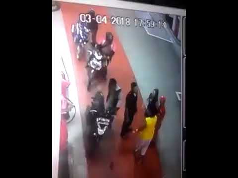 Ogah Antre di SPBU, Ibu Ibu Ini Tampar Petugas 3 Kali