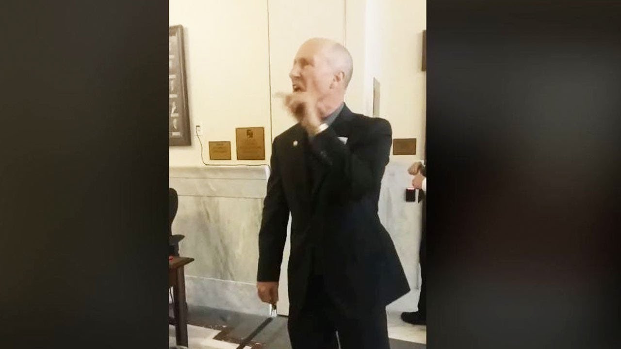 Angry Senator Yells At Students Who Drove 300 Miles To See Him (VIDEO ...