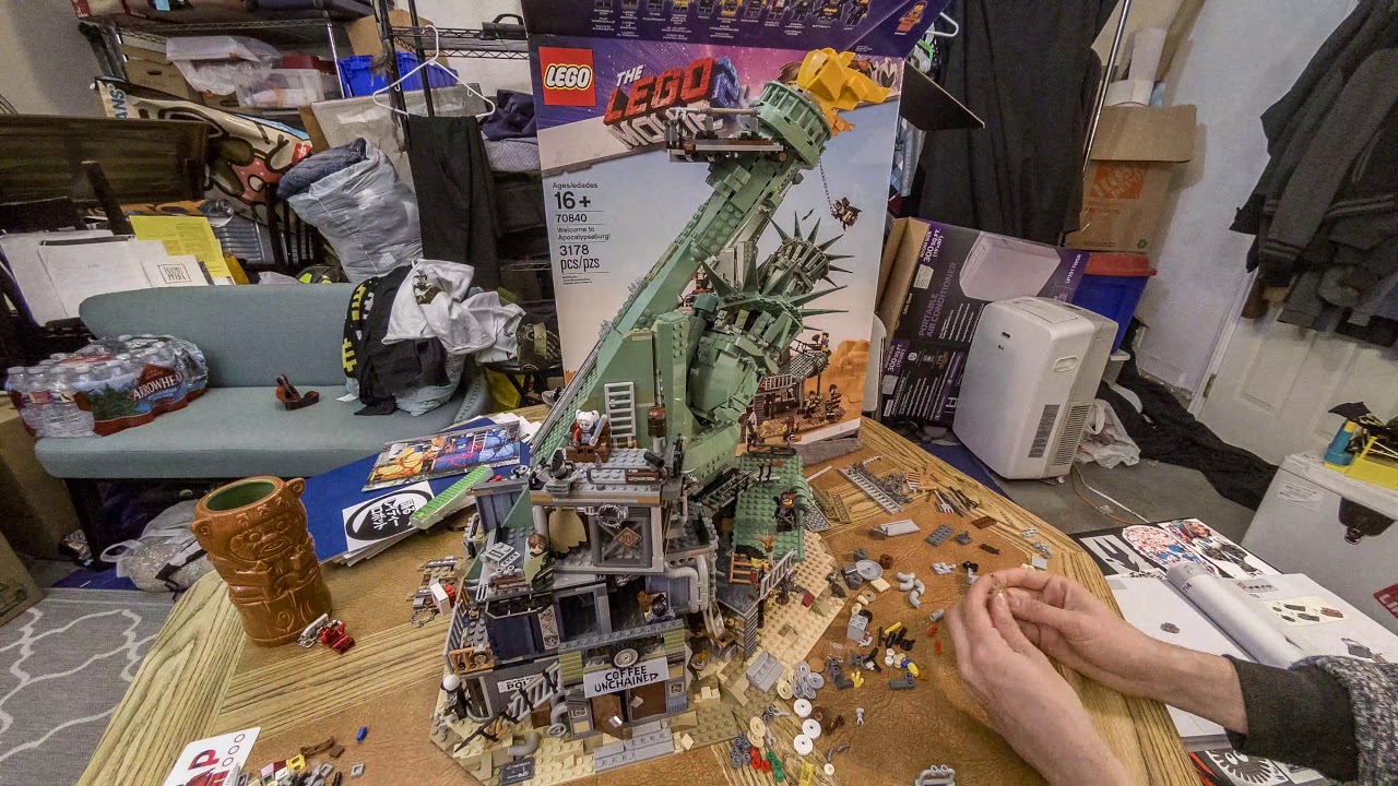 Apocalypseburg! Lego Movie 2 Lego Set - YouTube