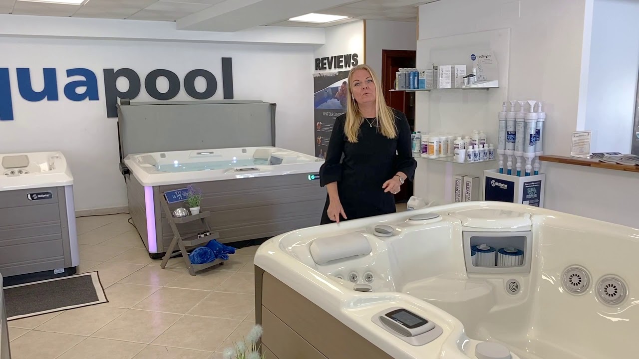 HotSpring Highlife Triumph spa - 4 person hot tub - YouTube