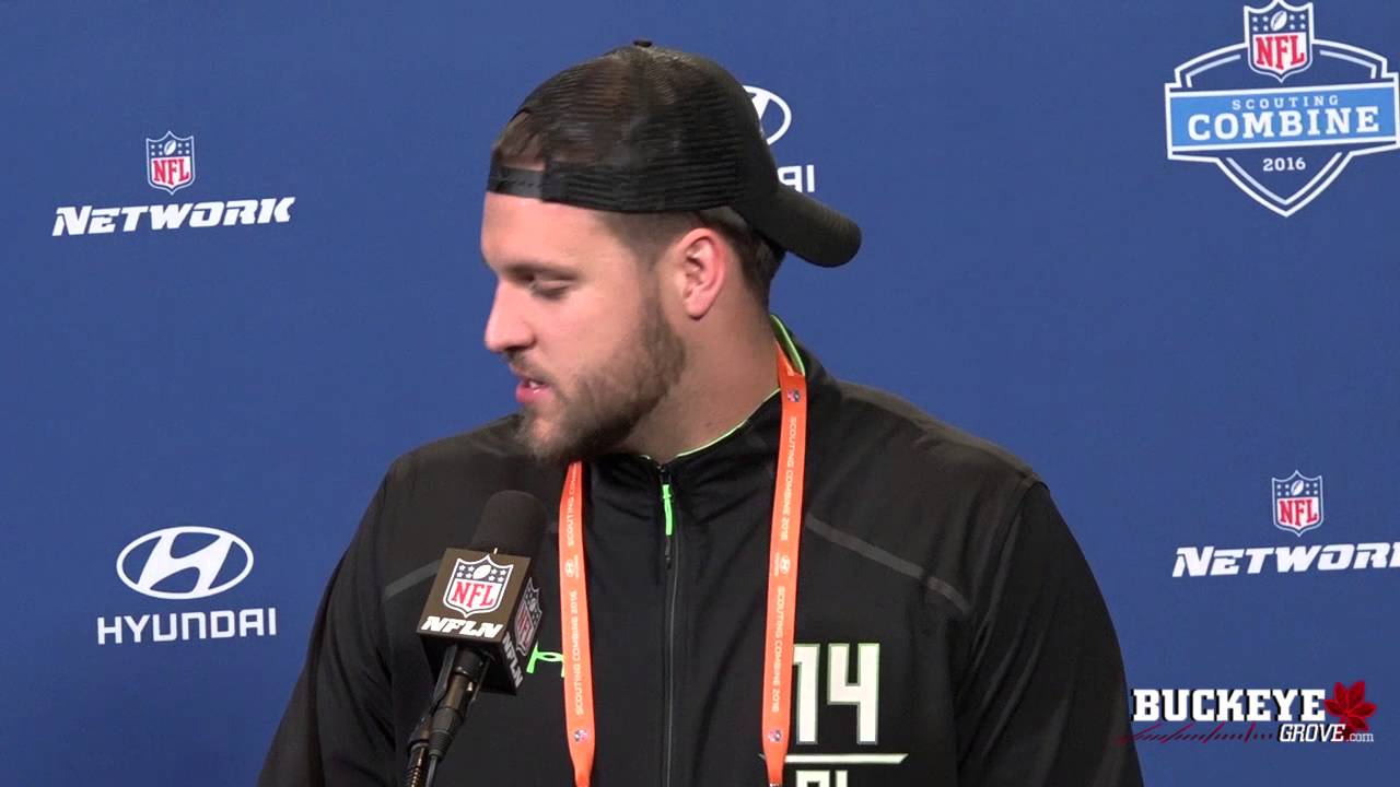 Taylor Decker at the NFL Combine - YouTube