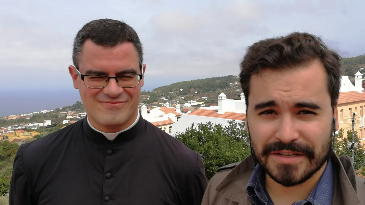 El Padre Carmelo nos saluda y nos da la bendición 😊🙏 - YouTube