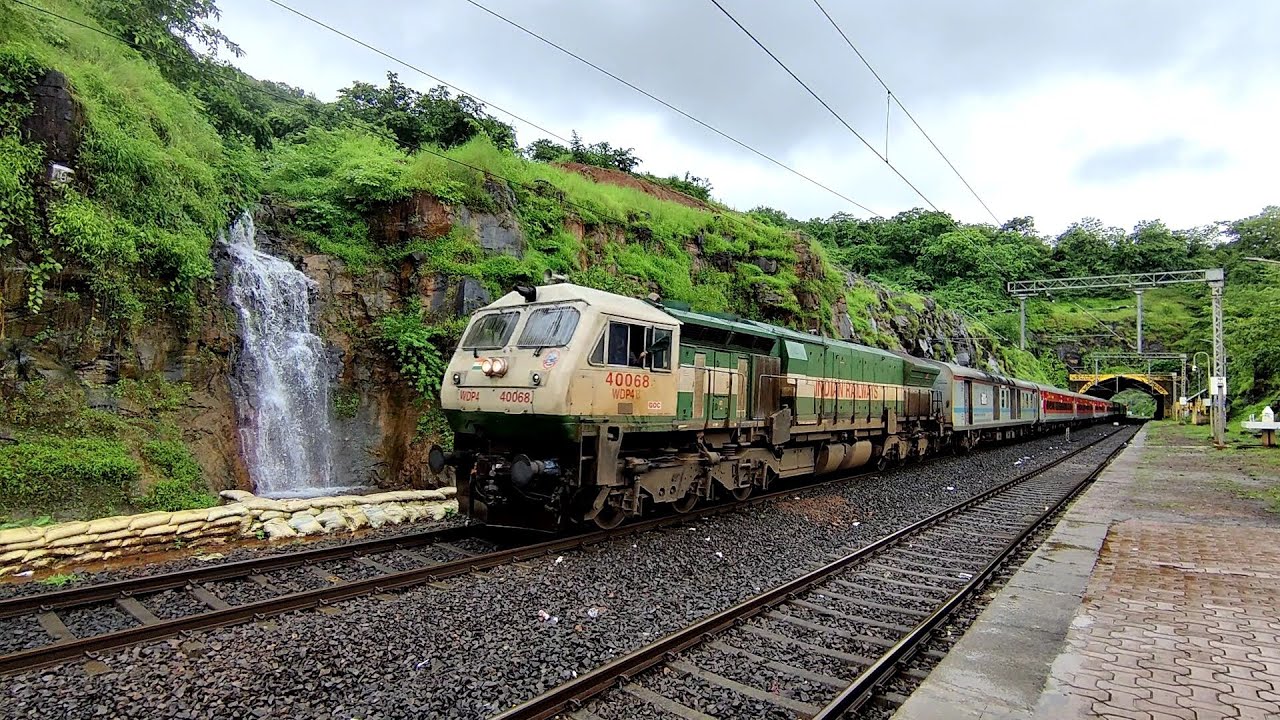 8 IN 1 NON STOP BACK TO BACK EXPRESS & RORO TRAINS AT UKSHI RAILWAY ...