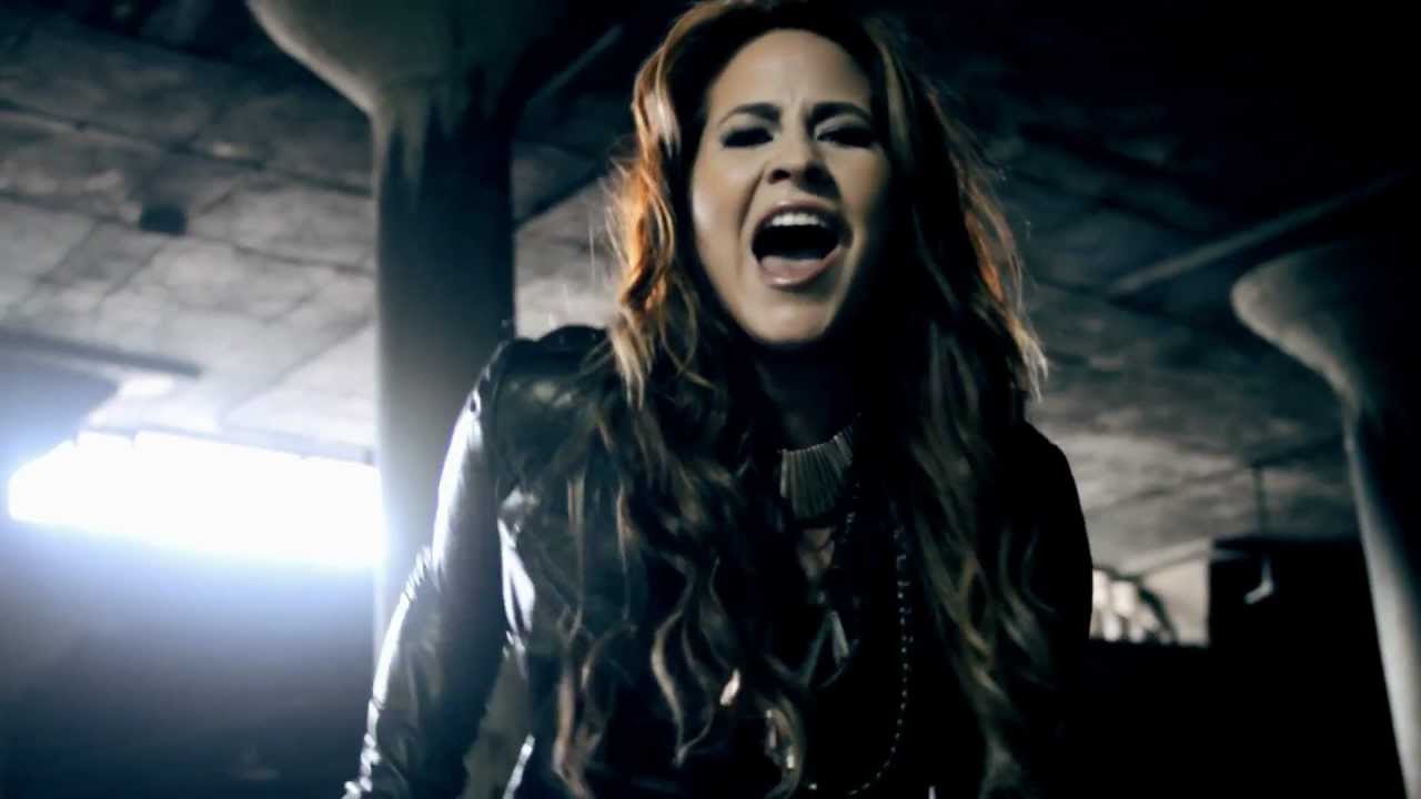 Chelsea Bain - _Ignite Me_ [Official Music Video].mp4 - YouTube