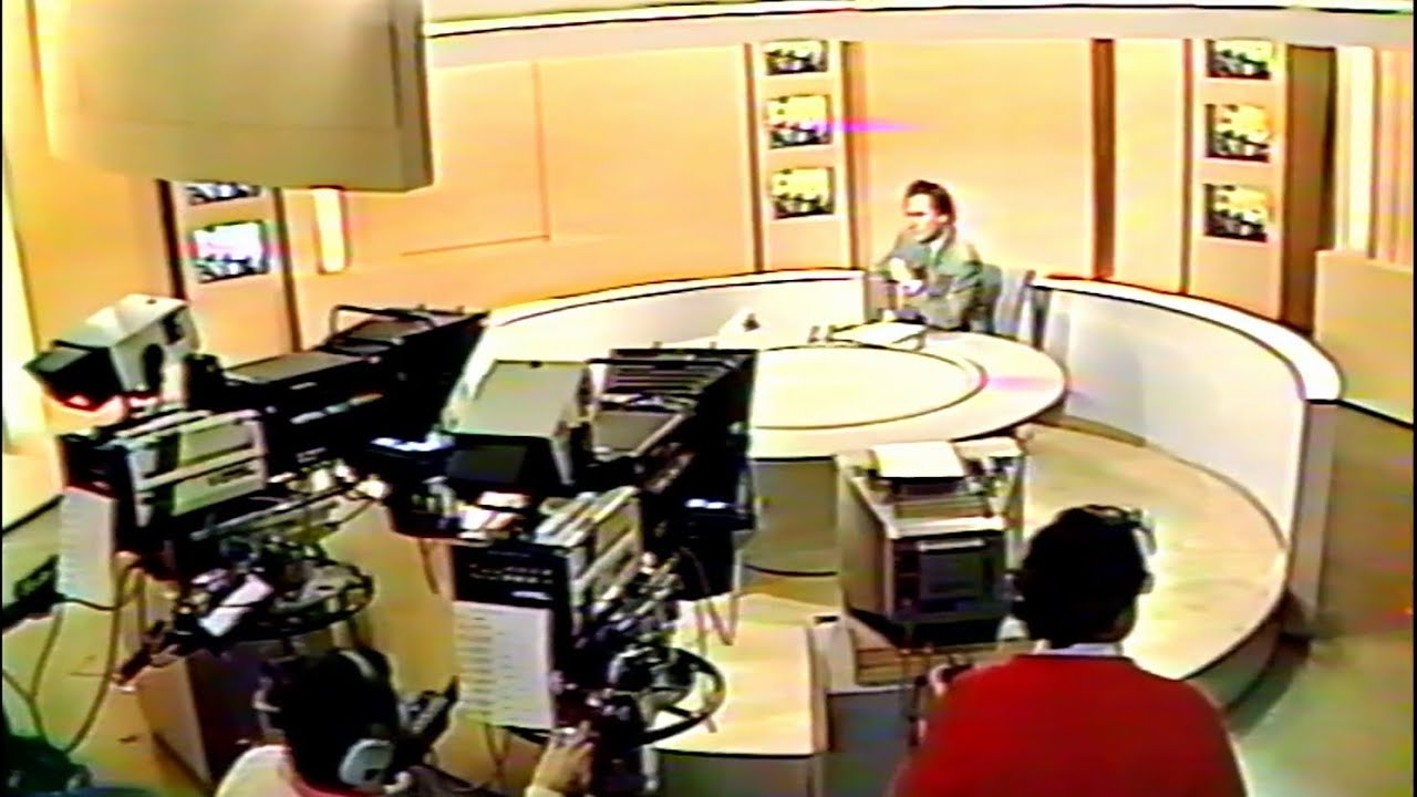 Antenne 2 - Pub, magazine, Bande-annonce, l'almanach, début du journal ...