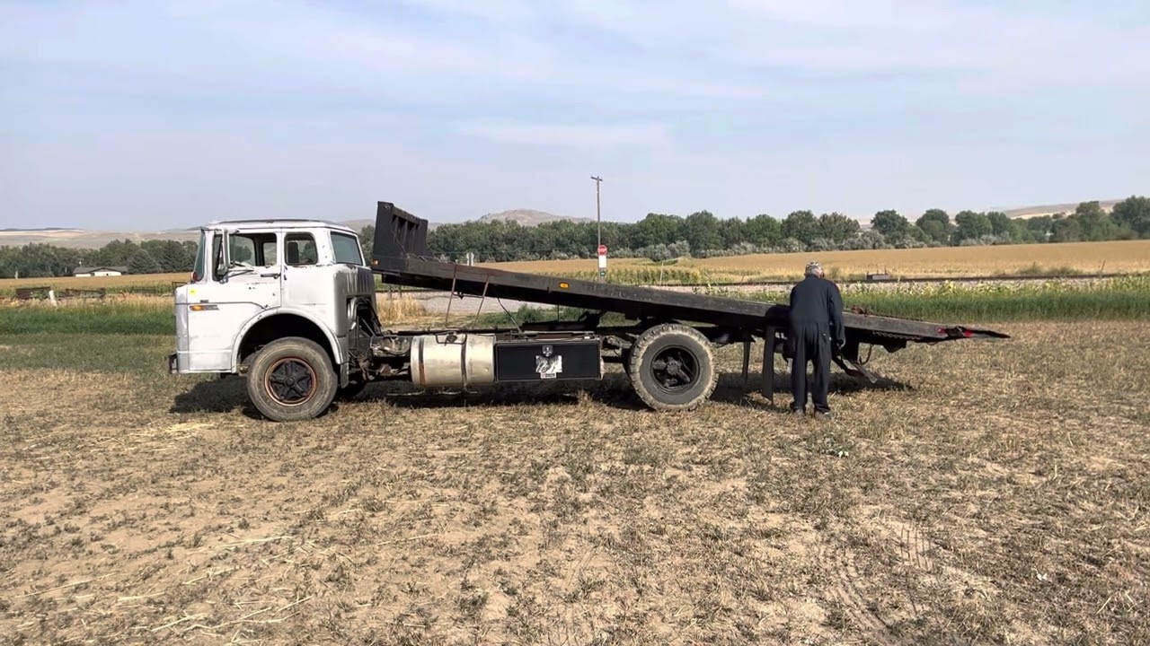 1979 Ford C700 Rollback Truck - YouTube