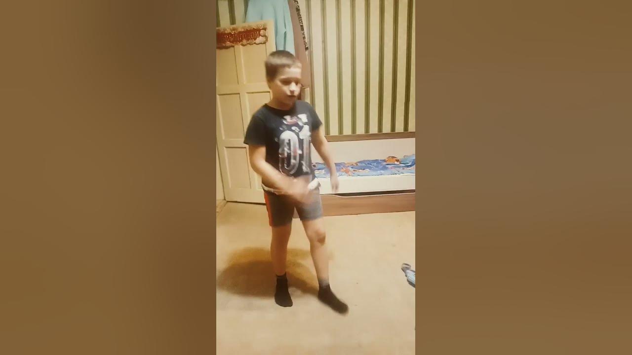 грипер в шапочке Youtube