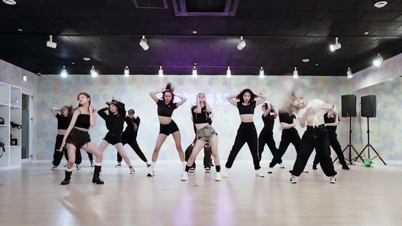 [K-Pop Magic Dance] Miroh - Everglow - YouTube