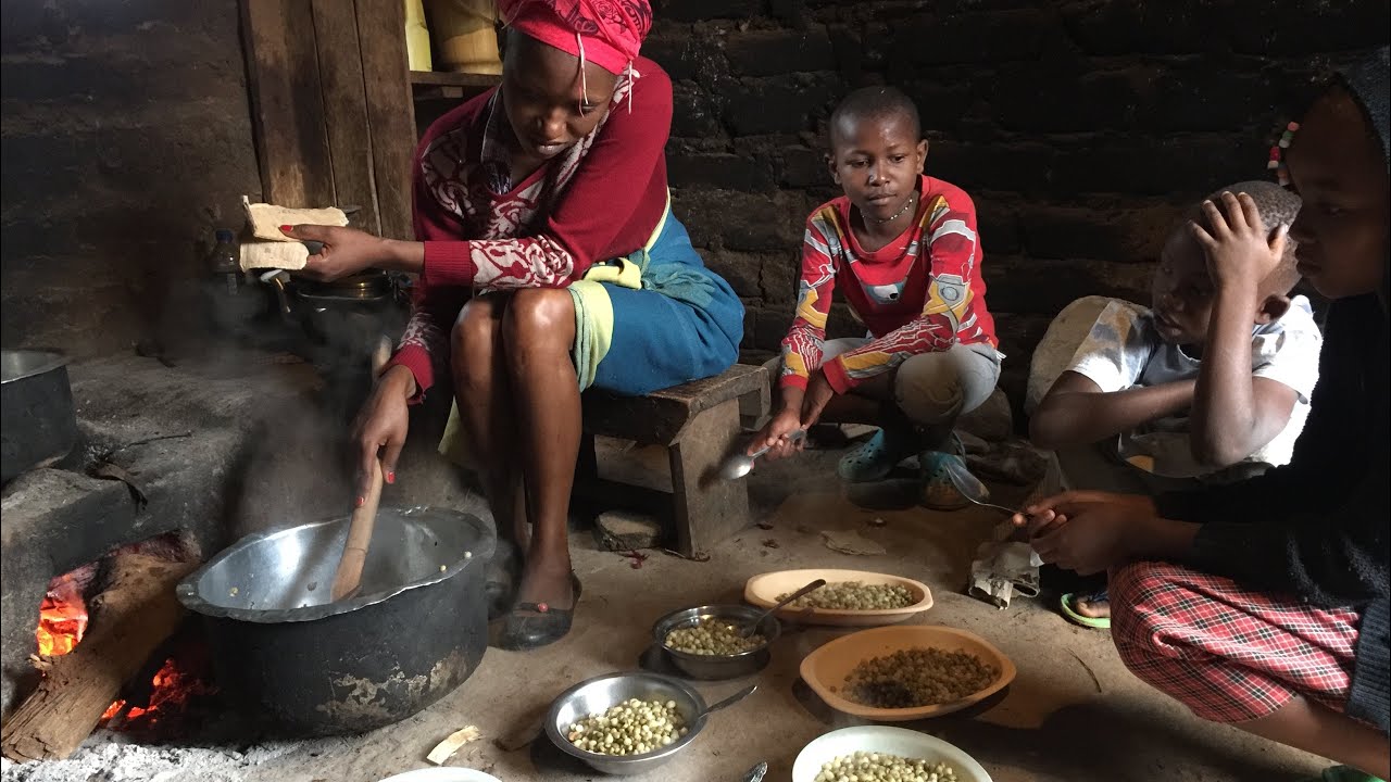 Cooking African Traditional food for lunch (Corn and Peas) /African ...